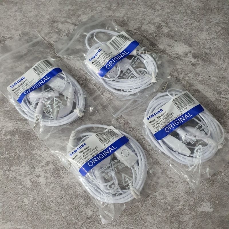Jual HANDSFREE / HEADSET / EARPHONE SAMSUNG HS330 J1 Ace Made in ...