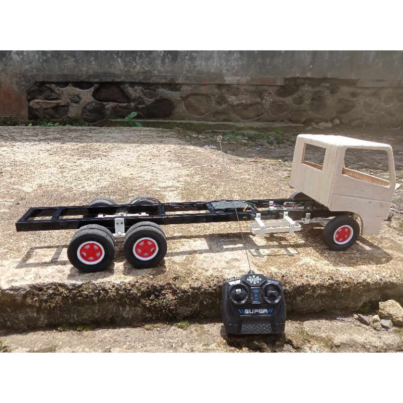 Jual SASIS MODEL RC MINIATUR TRUK DAN BUS(beli 2 gratis kabin mentahan ...