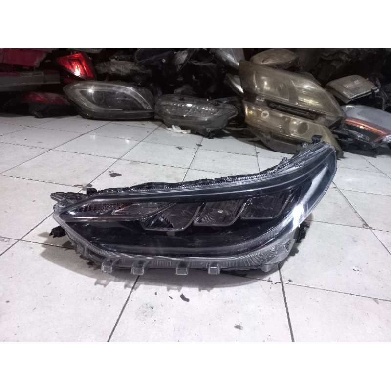 Jual Headlamp Toyota Yaris 2020 2021 Full LED original | Shopee Indonesia