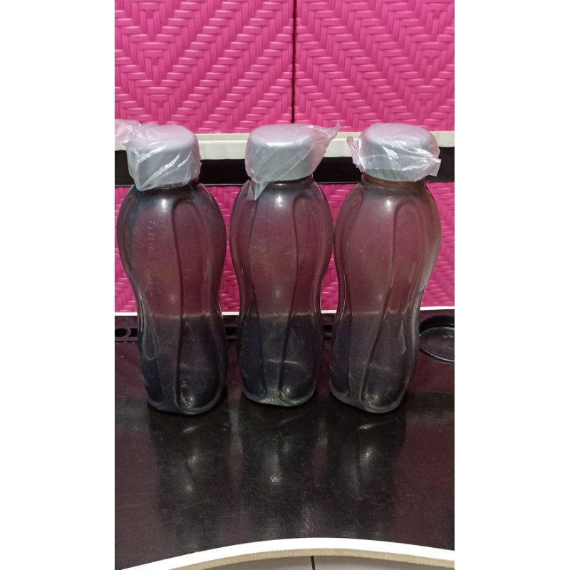 Jual ECO BOTTLE 750ML HITAM TUTUP NEW ABU ( SECOND TUPPERWARE) | Shopee ...