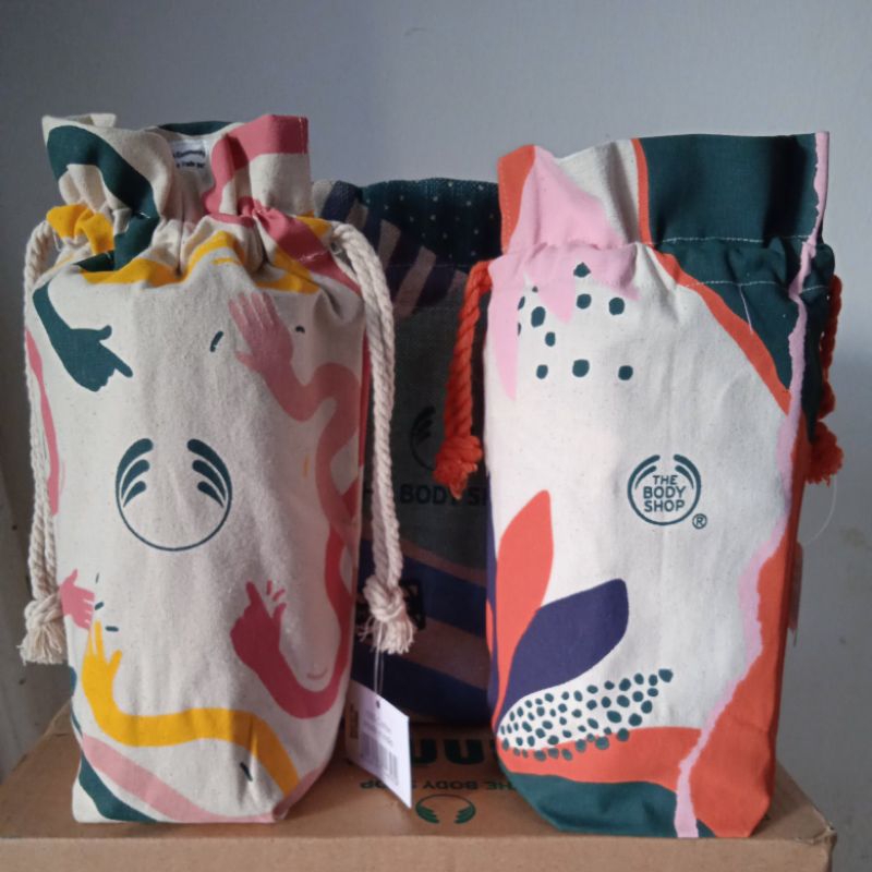Jual pouch serut the body shop | Shopee Indonesia