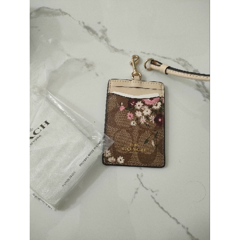 Jual coach lanyard signature evergreen coach id card | Shopee Indonesia