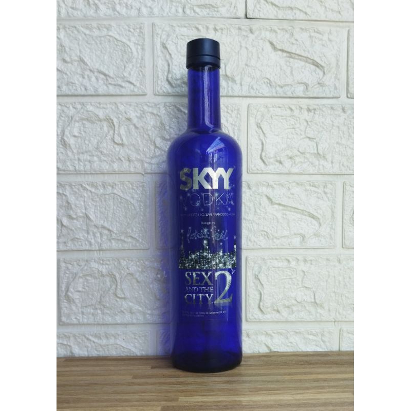 Jual Botol bekas Skyy Vodka Limited Edition 750ml | Shopee Indonesia