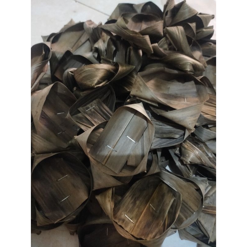 Jual Tangkih/celemik/wadah kacang saur/jejaitan banten(100 pcs ...