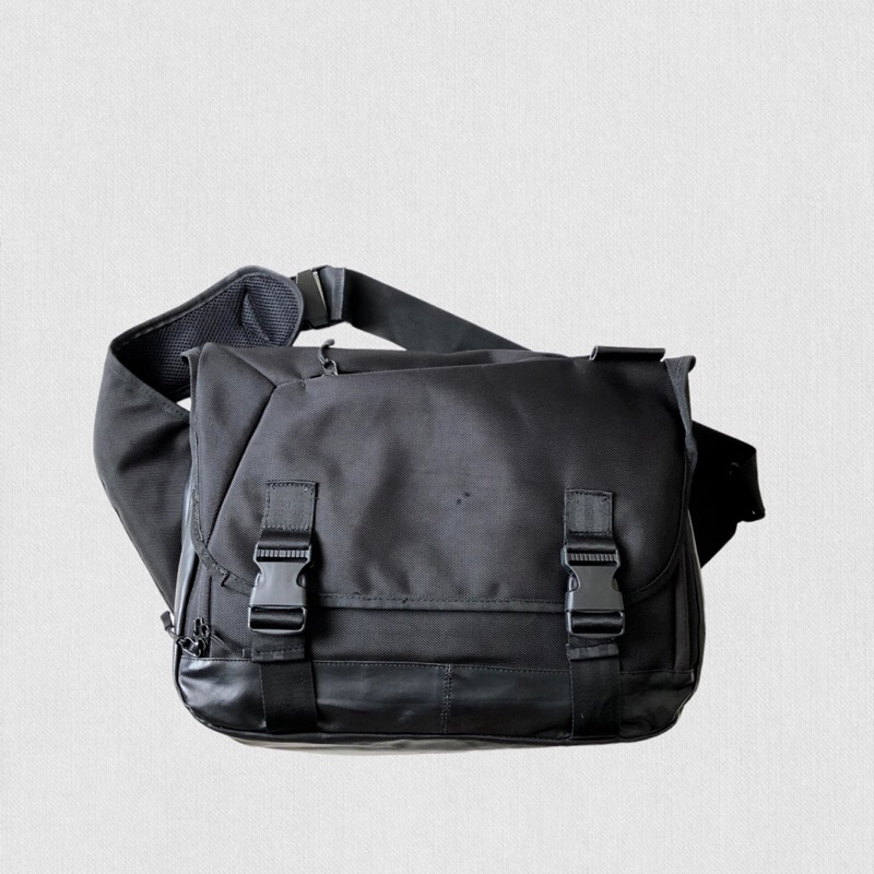 Jual Monster Republic Compound Bike Messenger Bag Black | Shopee Indonesia