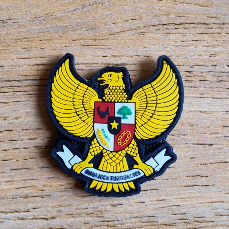 Jual patch rubber logo garuda indonesia / rubber patch bendera merah ...