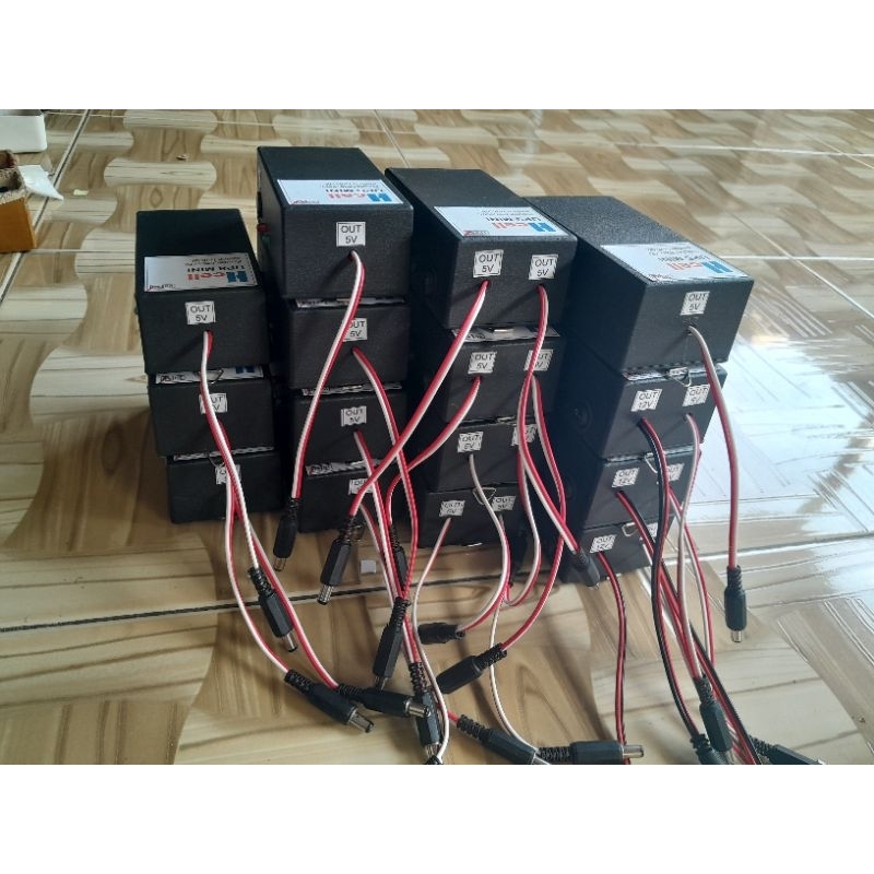 Jual ups mini plus batrei in 12v, 24v out 5v,9v,12v dan 24v 2 amper cocok untuk htb,cctv,router ...