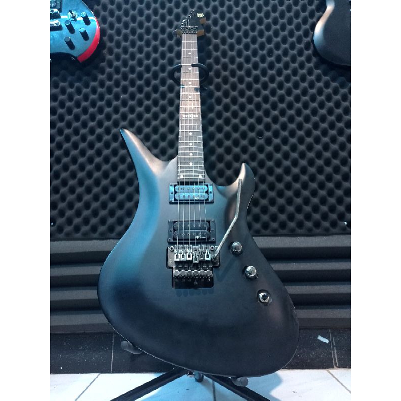 Jual Gitar Listrik Original Schecter Sgr Tremolo Updown Lecet Pakai ...