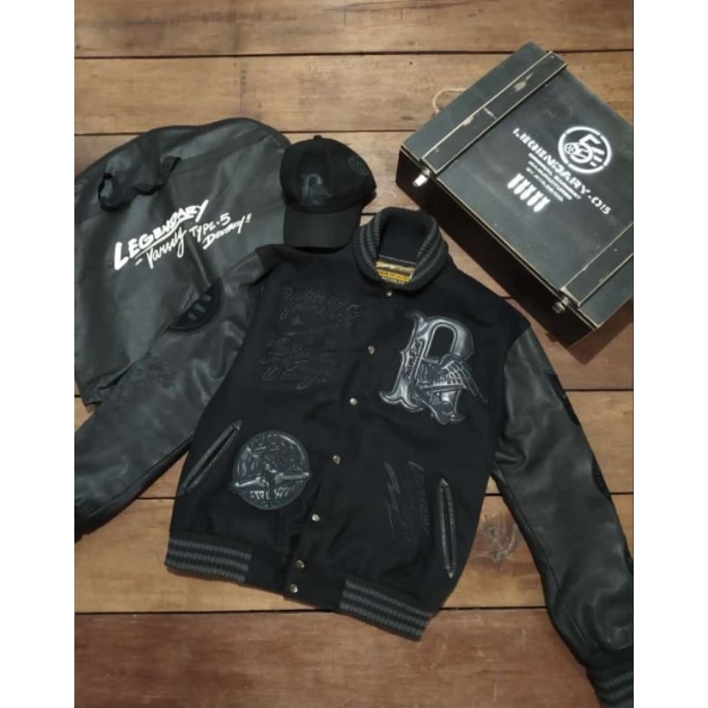 Jual JACKET VARSITY RAWTYPE RIOT LEGENDARY 5 ORIGINAL SIZE XL BEKAS ...