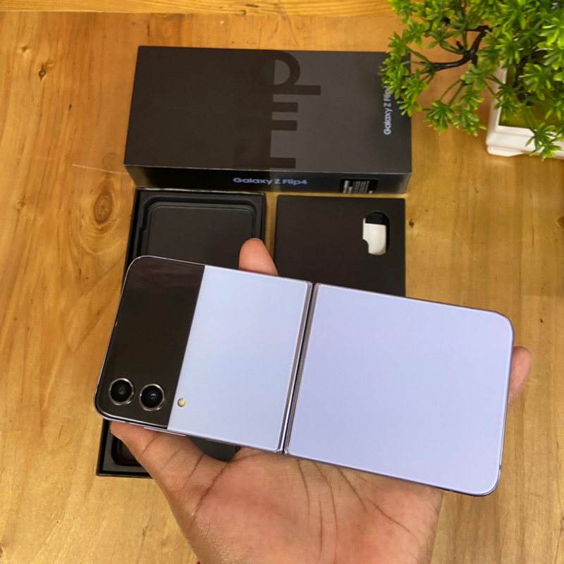 Jual Samsung Galaxy Z Flip 4 5G 256GB Blue Mulus seperti baru resmi SEIN | Shopee Indonesia