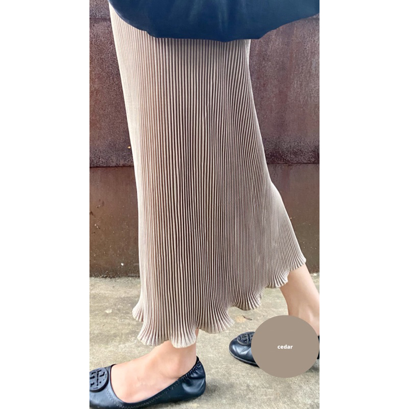 Jual Wavy Pleats Skirt by Milposhka / Rok Plisket Premium | Shopee Indonesia