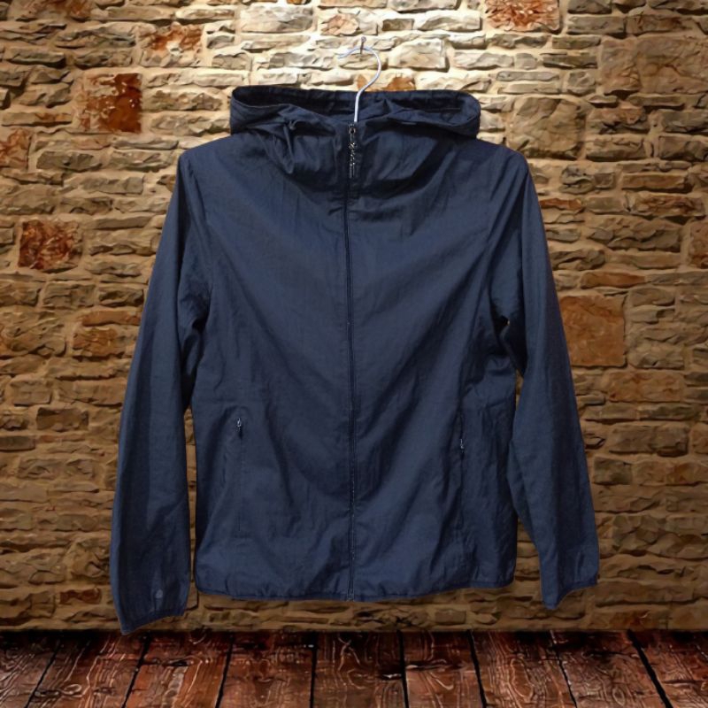 Jual Uniqlo Running Jacket | Shopee Indonesia