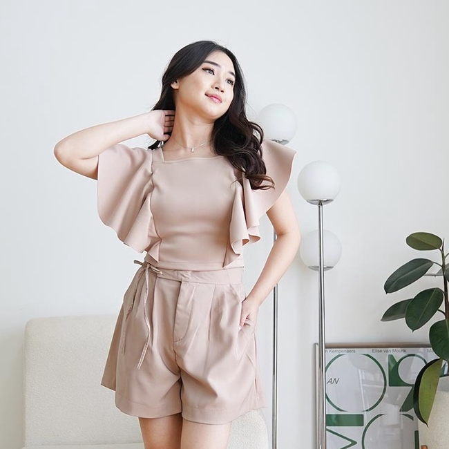 Jual Ciya Ruffle Scuba Crop Top Atasan Cliya Scuare Neck Layer Batwing Prime Scuba Blouse ...