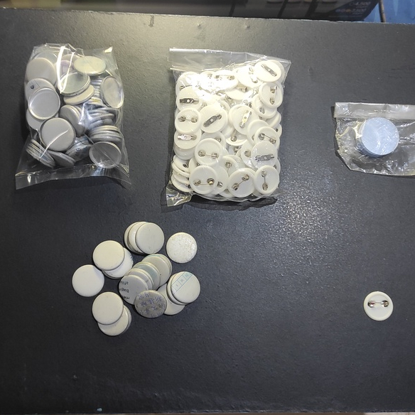 Jual Bahan Pin 25mm, Plus Alumunium, Plus Mika, Isi Paket 100 pcs ...