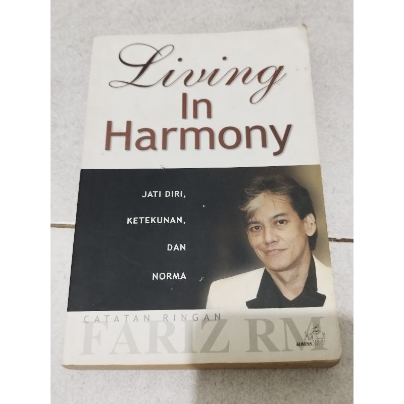 Jual Buku LIVING IN HARMONY karya FARIZ RM | Shopee Indonesia