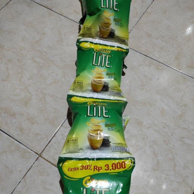 Jual Lays Rumput Laut CHITATO LITE RENCENG / Snack Lays Rumput Laut ...