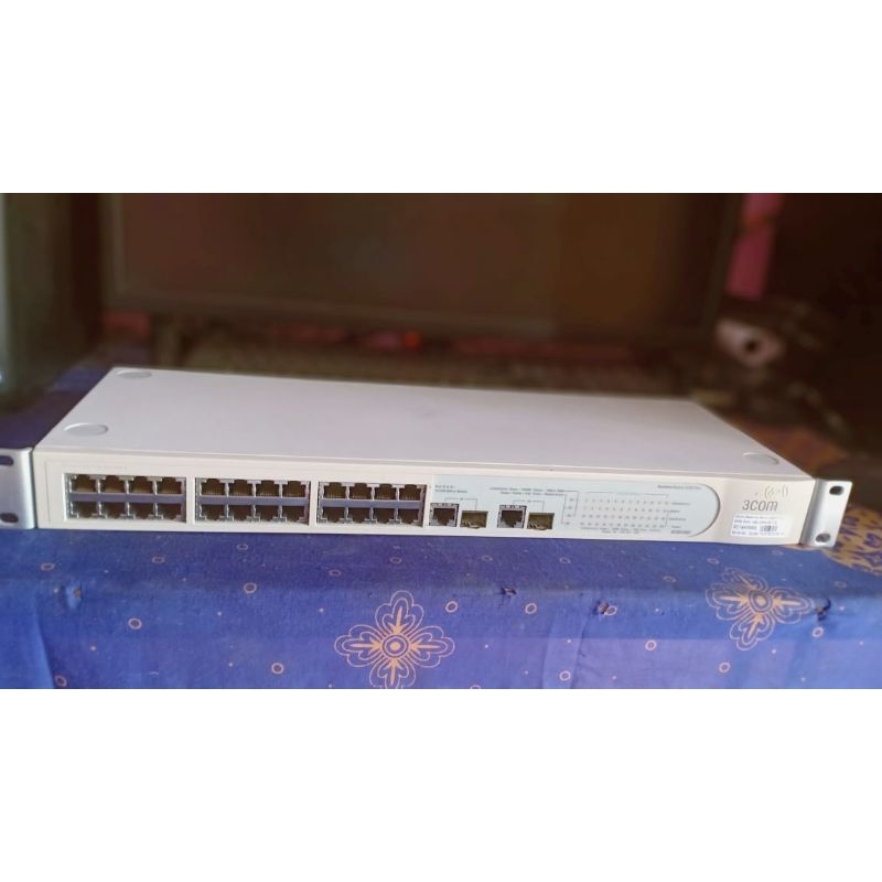 Jual Switch hub 3 com 26 port Baseline switch 2226 plus 2 port SFP ...