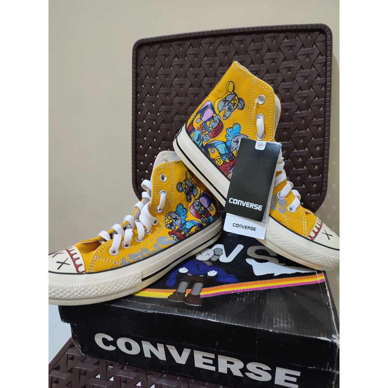 Jual CONVERSE ALLSTAR HI YELLOW COLLAB KAWS PREMIUM MADE IN VIETNAM 100 ...