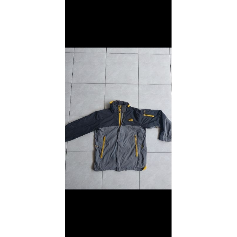 Jual JAKET TNF THRIFT ORI | Shopee Indonesia