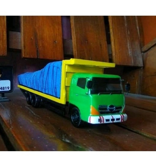 Jual Miniatur truk Hino losbak muatan | Shopee Indonesia