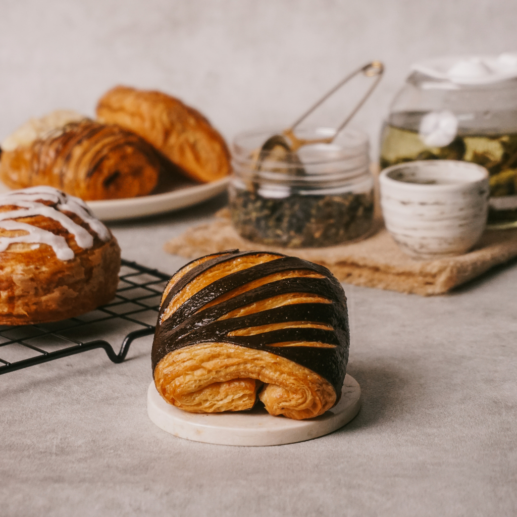 Jual NUTELLA BI-LAYER CROISSANT - MISOL Pastry Bakery | Shopee Indonesia