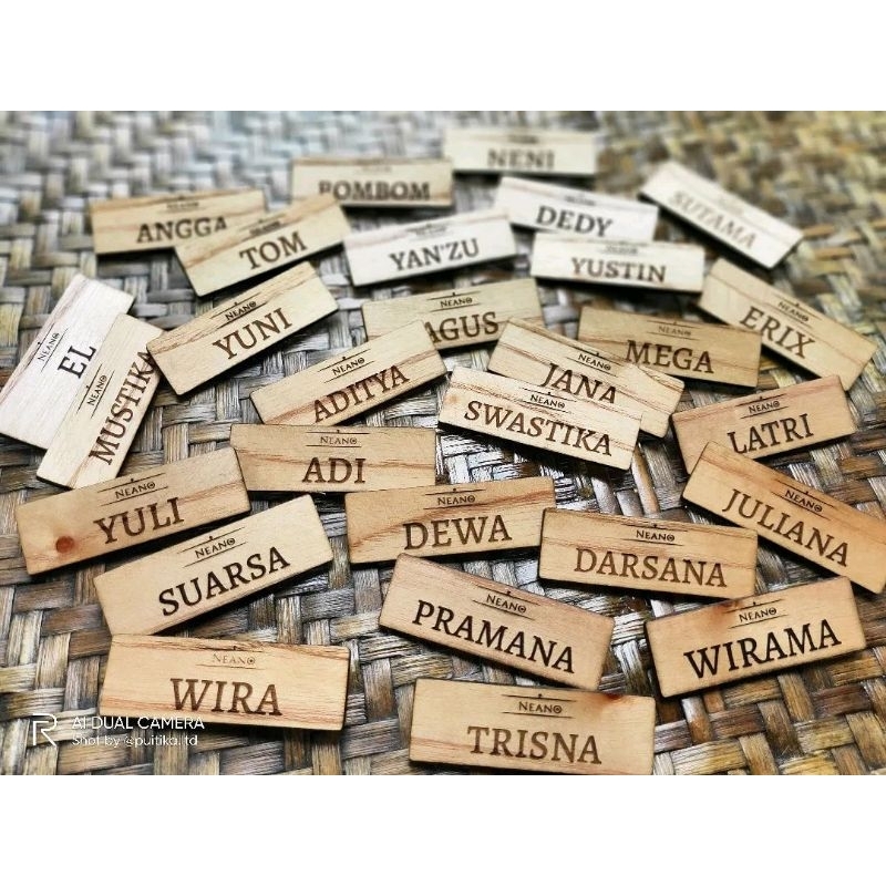 Jual name tag kayu bambu - name badge - papan nama dada - id card kayu ...