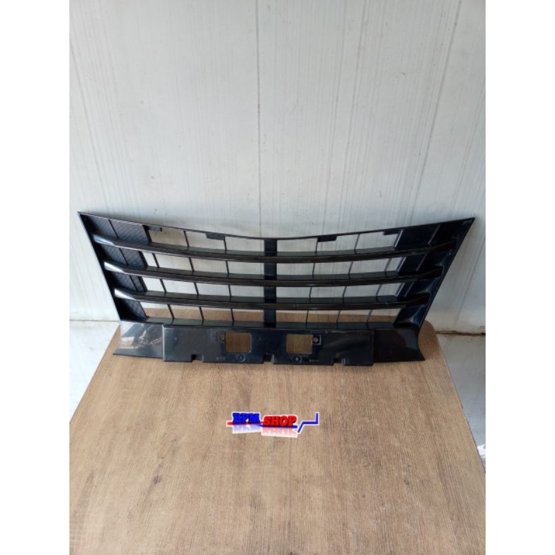 Jual grille radiator Avanza G 53111 BZ500 2019 2020 bekas original ...