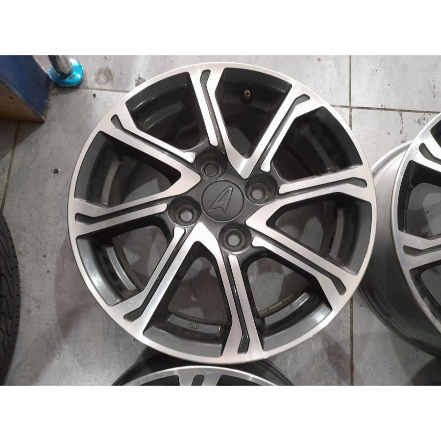 Velg Mobil Sigra Ring 14 - Perumperindo.co.id