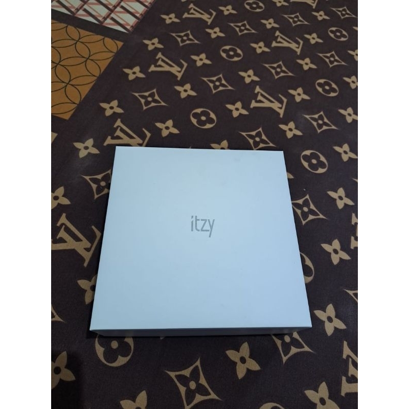 Jual official lightstick itzy lightstick murah | Shopee Indonesia
