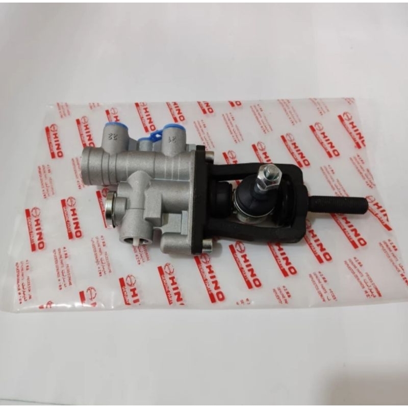 Jual POWERAHIFT VALVE TRANSMISI HINO 500 FM320 33519-1060 CONTROL VALVE ...
