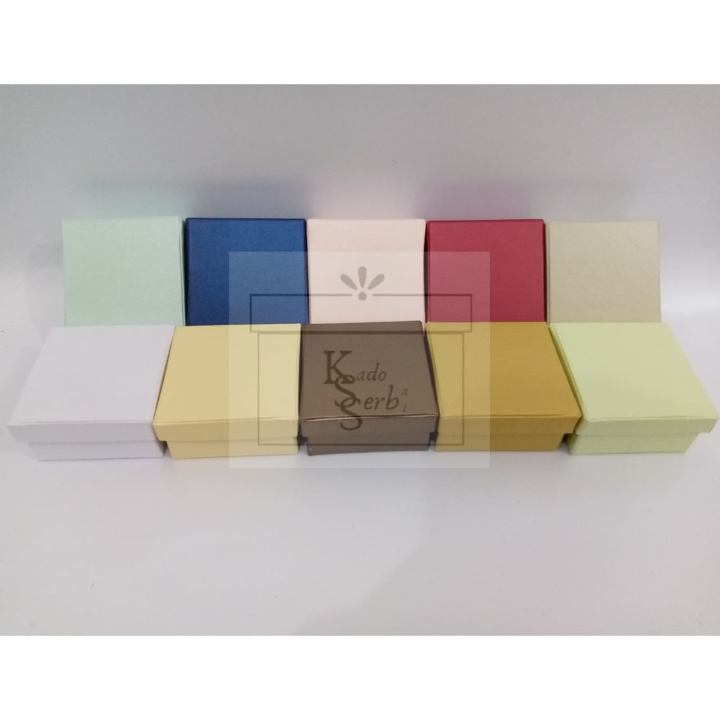 Jual Hardbox custom by kadoserbaserbi.id l kotak kado l giftbox ...