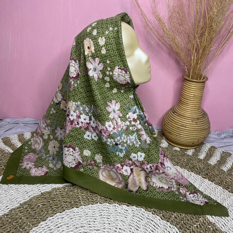 Jual HIJAB SEGIEMPAT BUTTON SERIES / HIJAB BUTTON / HIJAB DENAY / HIJAB ...