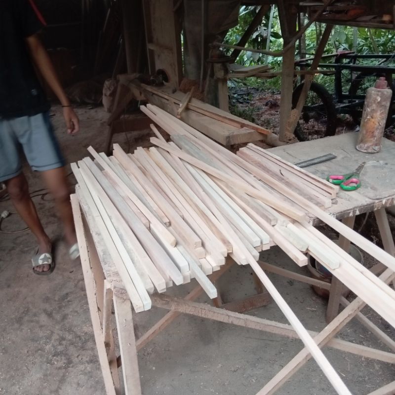 Jual Reng kayu Lis kayu stik kayu lebar 1 cm panjang 40 cm | Shopee ...
