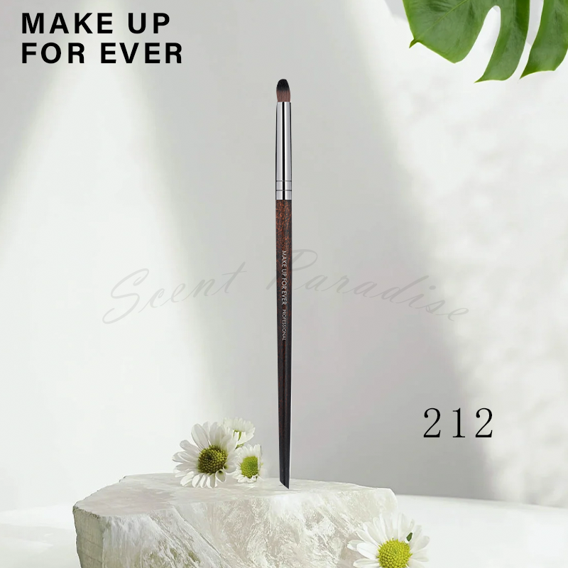 Jual MAKE UP FOR EVER 212 Kuas Eyeshadow Presisi Meruncing Detail Kuas ...