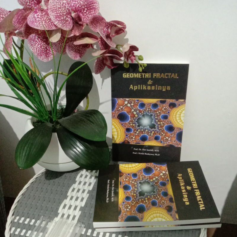 Jual Buku Geometri Fractal & Aplikasinya karya prof Dr. Dwi Juniati, M.Si dan Prof. I Ketut ...