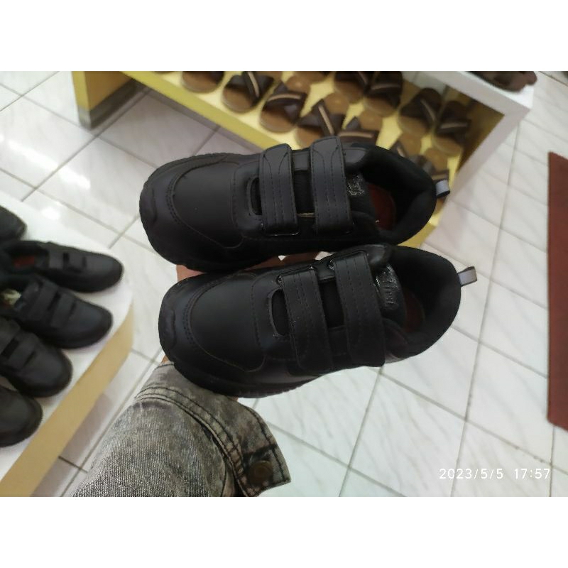 Jual sepatu sneaker sekolah bata (b'first) | Shopee Indonesia