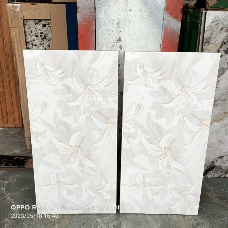 Jual Keramik dinding 25x50 motip bunga | Shopee Indonesia