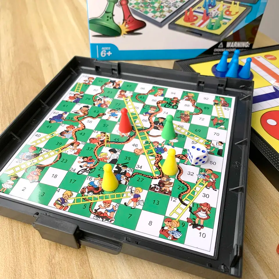 Jual Mainan Magnetic Board 4 in 1 Catur Ludo Halma & Ular Tangga ...