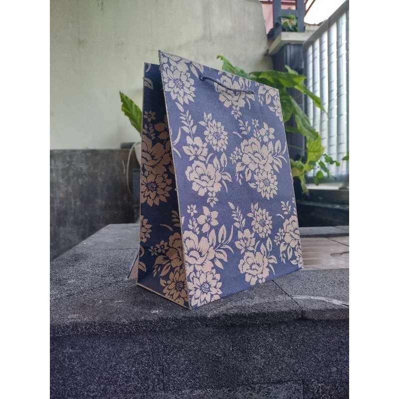 Jual PAPERBAG ukuran R6 20x10x25 Murah Kokoh Berkualitas paper bag tas ...