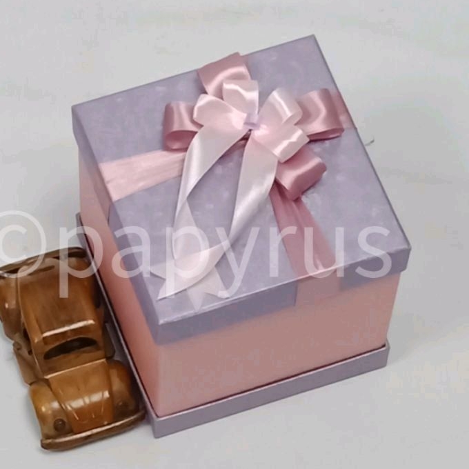 Jual PAPYRUS Sandwich 15x15 Tinggi 15cm Kotak Kado Gift Box | Shopee ...