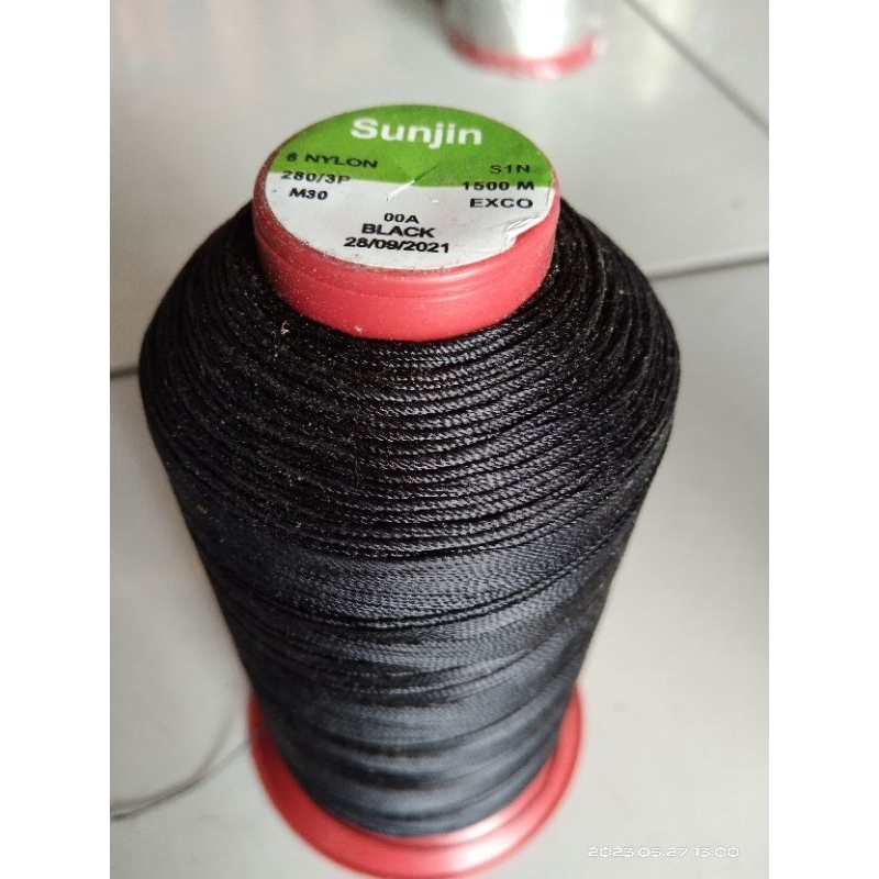 Jual benang jahit nylon bonded 280/3 tkt 30 sunjin | Shopee Indonesia