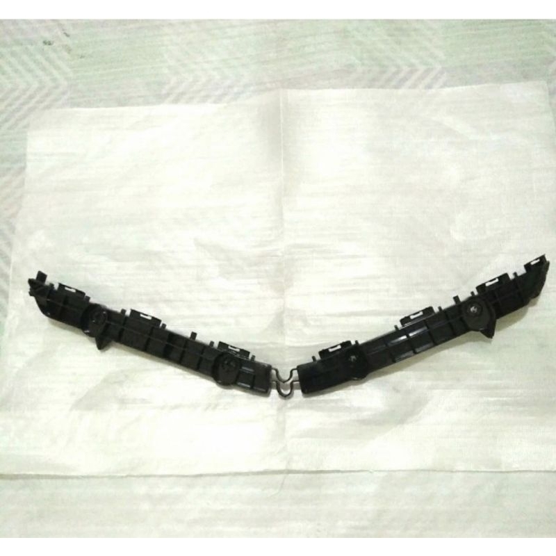 Jual Breket Bemper Innova Ribon Bagian Belakang Sebelah Kiri 52576 ...