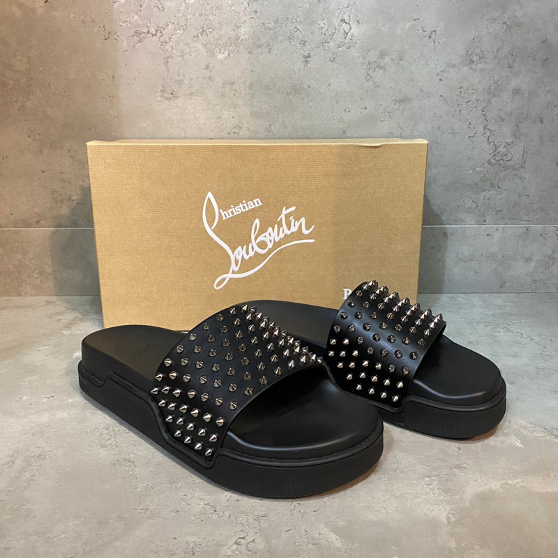 Jual CHRISTIAN LOUBOUTIN FUN SPIKES POOL SLIDES BLACK | Shopee Indonesia