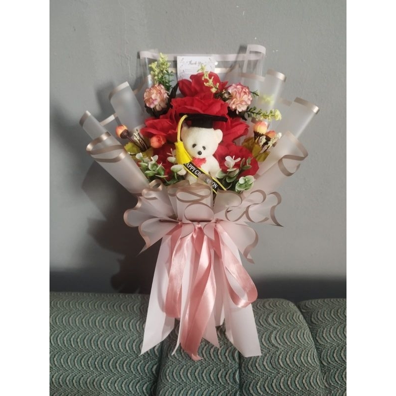 Jual BUKET BUNGA WISUDA | happy graduation | hadiah wisuda |bucket ...