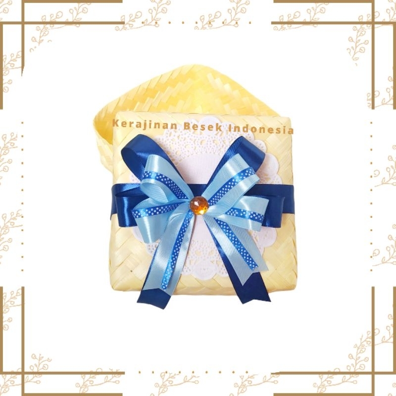 Jual Sepasang besek aneka ukuran bleaching pita polka Box nasi Box ...
