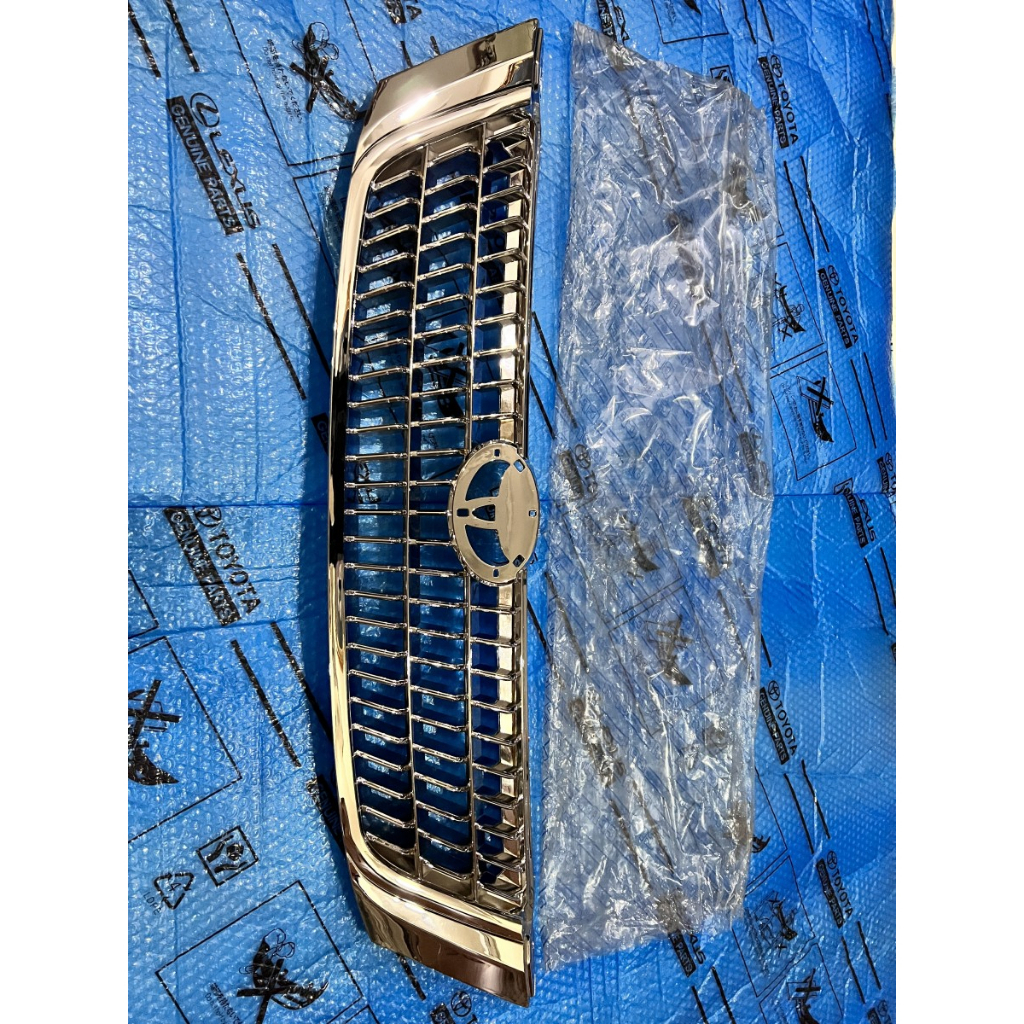 Jual Grille Toyota Kijang Innova Chrome Model Camry (Variasi) | Shopee ...