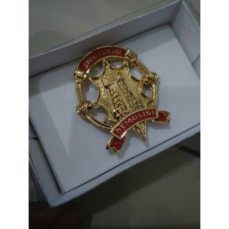 Jual pin demolisi wing demolisi brevet demolisi zeni | Shopee Indonesia