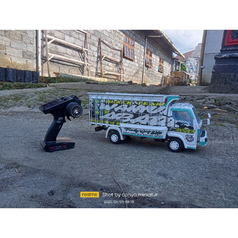 Jual miniatur truk rc canter skala 1/10 bahan pvc sasis besi | Shopee ...