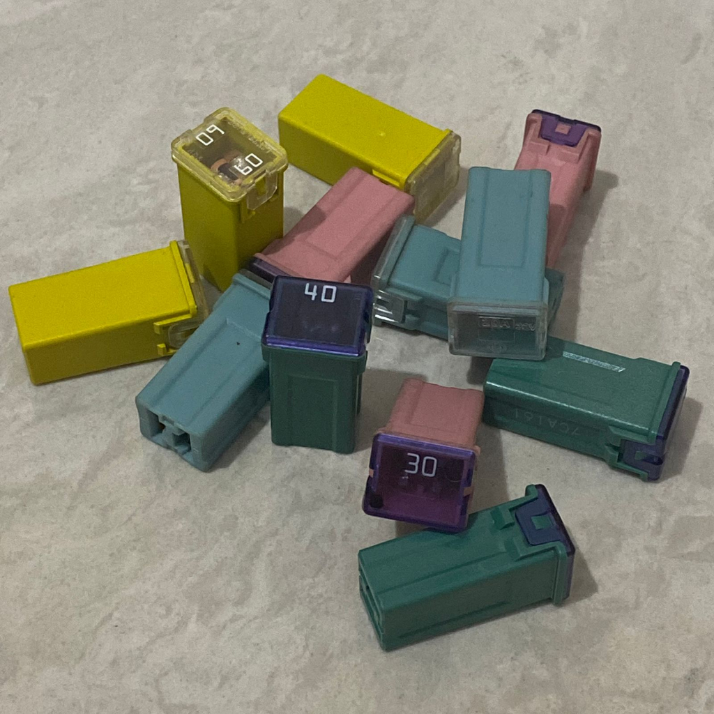 Jual SEKRING FUSE CENTRAL PUSAT KOTAK BESAR PANJANG MEREK JAC - 20A 30A 40A 50A 60A | Shopee ...