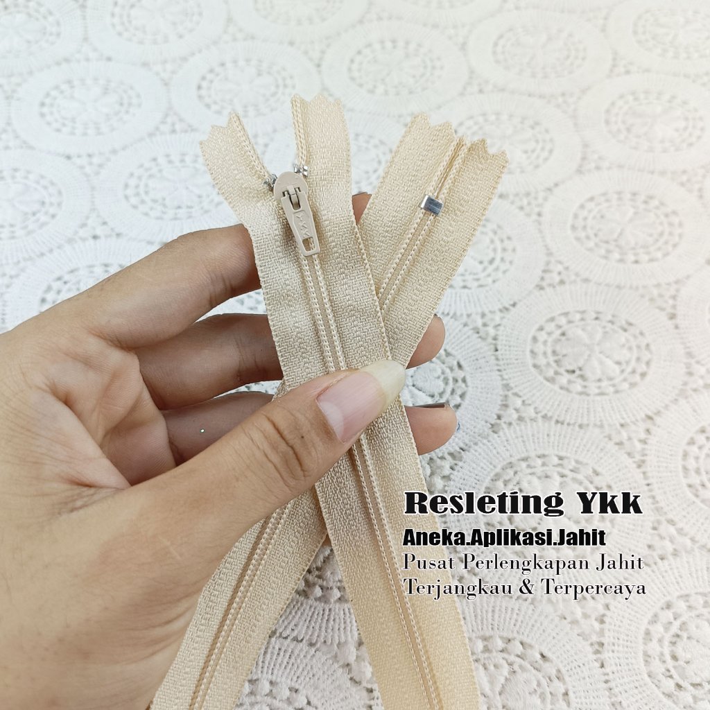 Jual 1 PCS RESLETING 10 INCI YKK (25 CM) | Shopee Indonesia